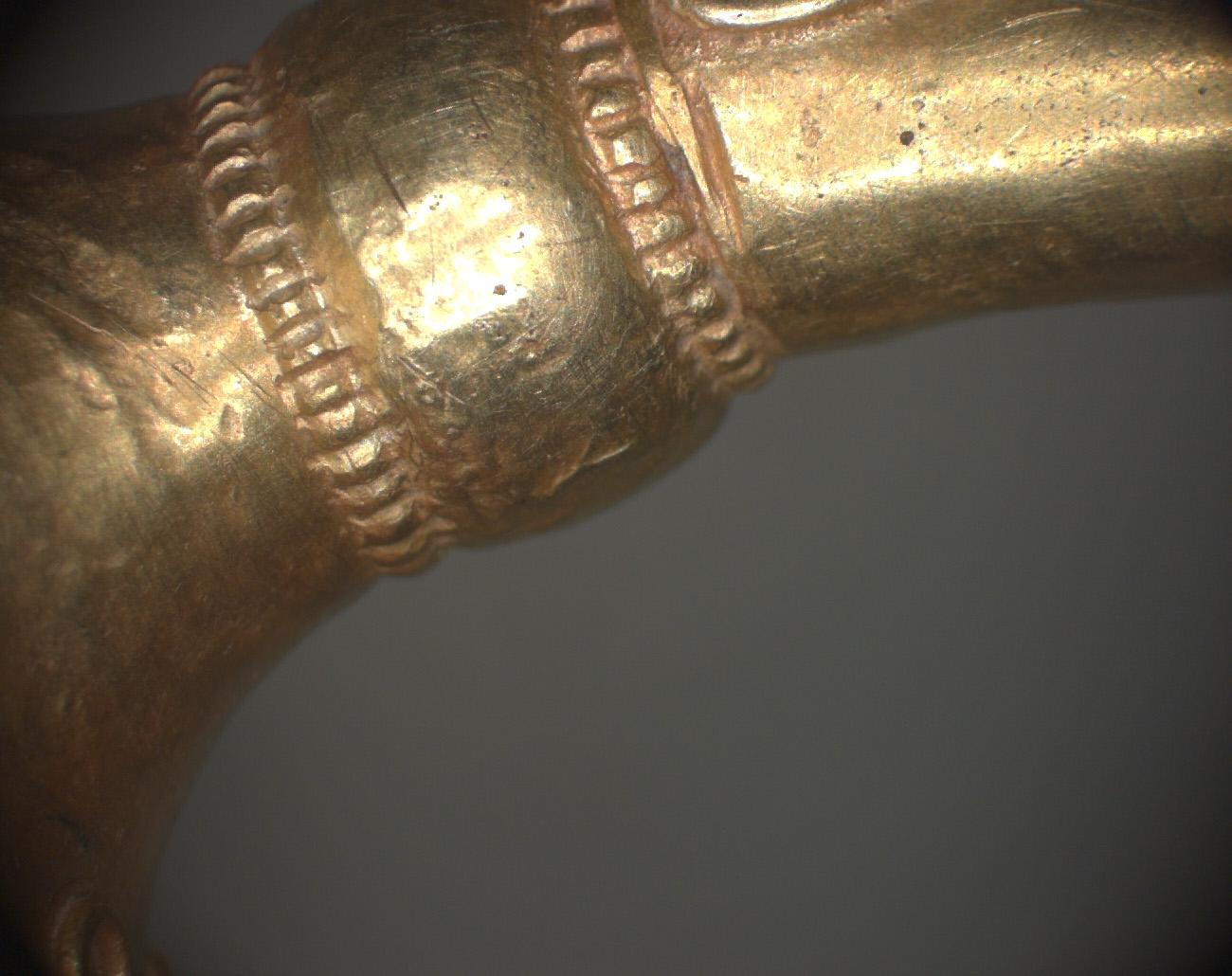 Appeal to secure Iron Age gold torc for Lewes museum launched - Sussex Past